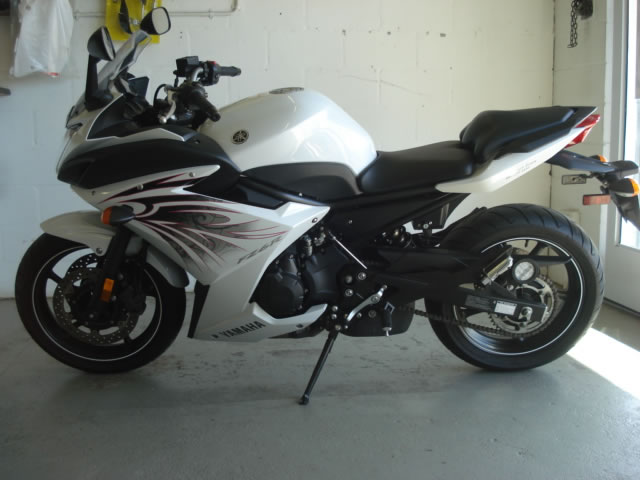 Yamaha FZ6R (Fazer) 2010